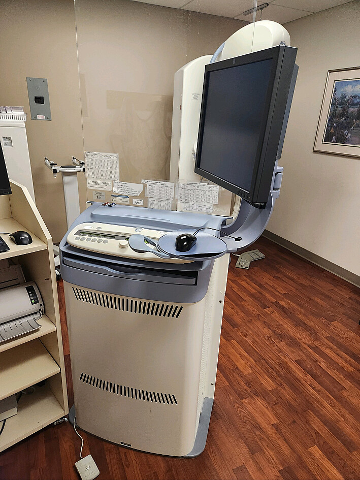 2010 GE Senograph Essential Digital System