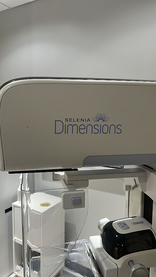 2015 Hologic Selenia Dimensions Mammography System