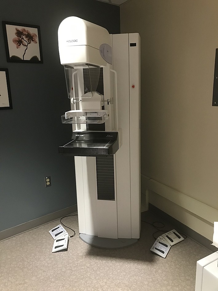 2013 Hologic Selenia 2D Mammo Unit
